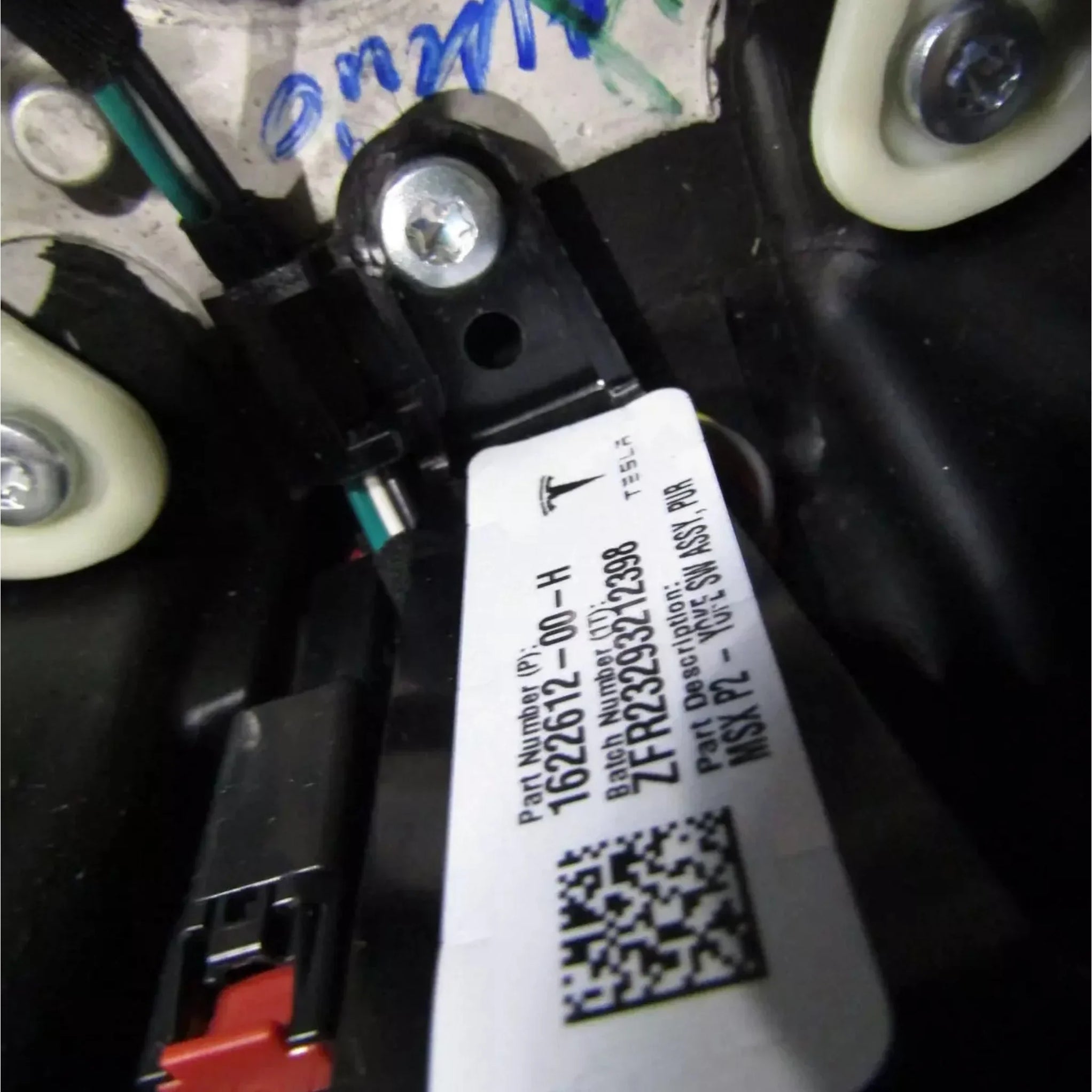 1622612-00-H Genuine Tesla Steering Yoke Wheel — ADVANCED TRUCK PARTS