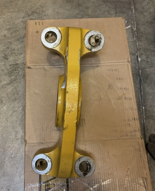 AHC11589 John Deere Boom Tilt Hydraulic Cylinder — ADVANCED TRUCK PARTS
