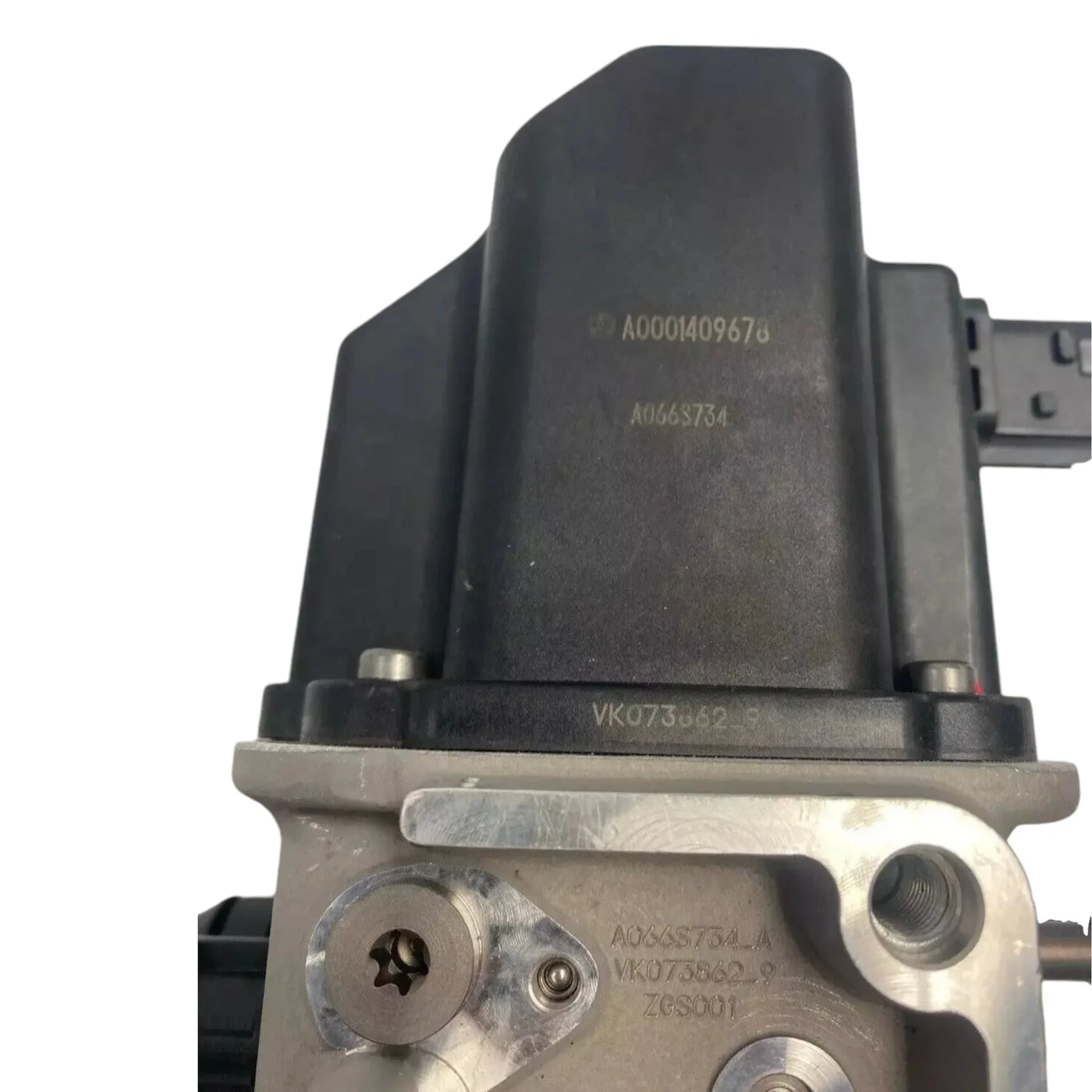 A0001409678 Genuine Freightliner DEF Pump — ADVANCED TRUCK PARTS