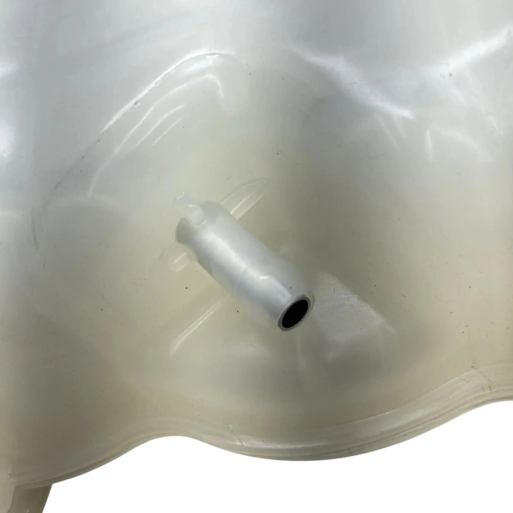 A05-32836-000 Genuine Freightliner Plastic Surge Tank Radiator Mounted ...