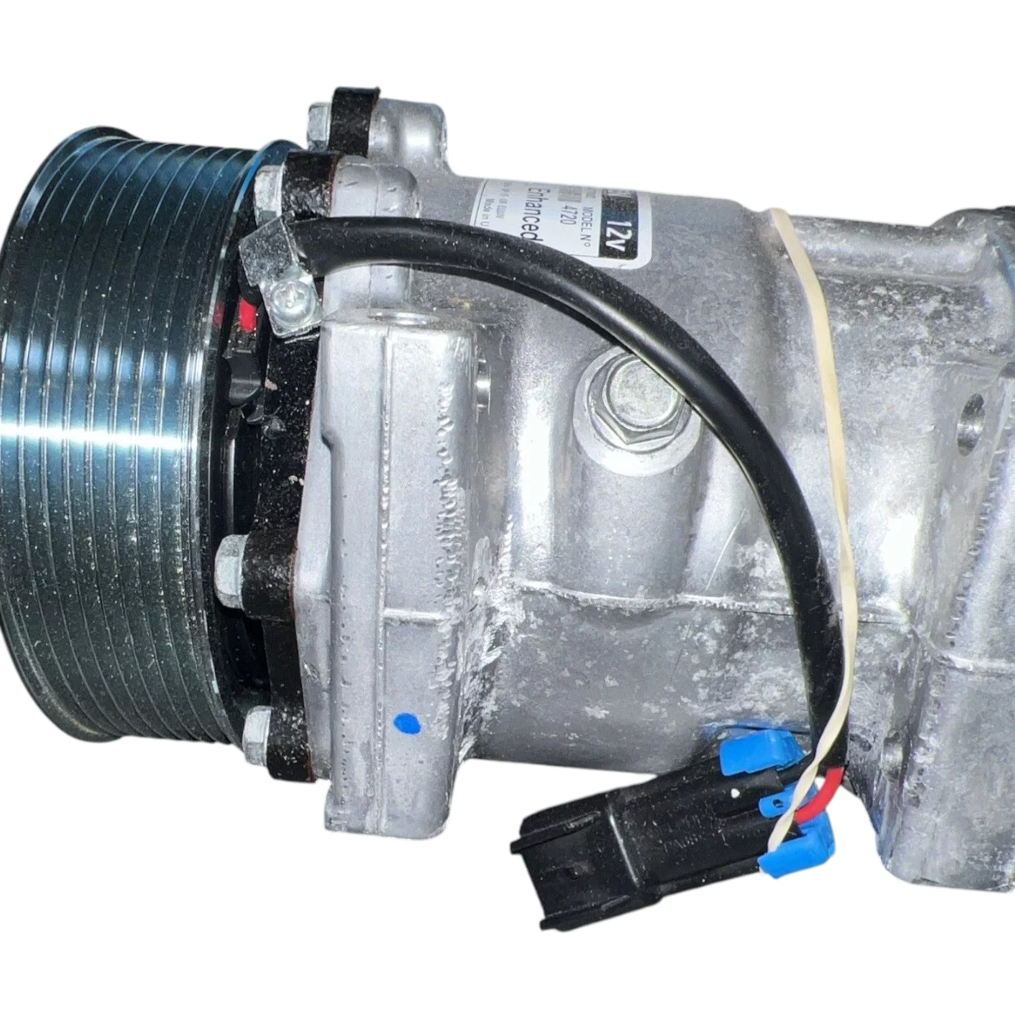 FLT4720Q Genuine International A/C Compressor – ADVANCED TRUCK PARTS
