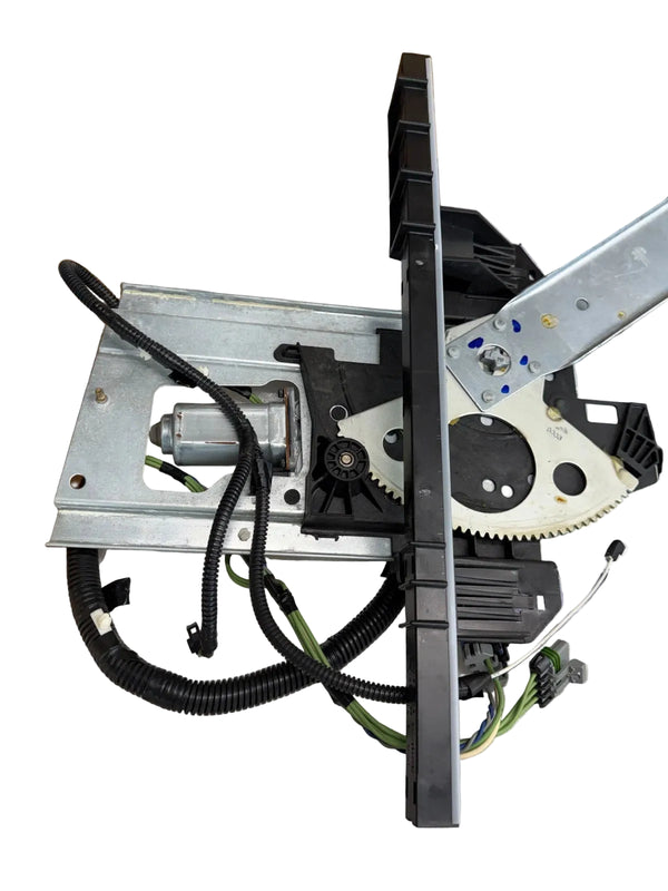 3713146C97 Genuine International Right Side Power Window Door Motor Re ...
