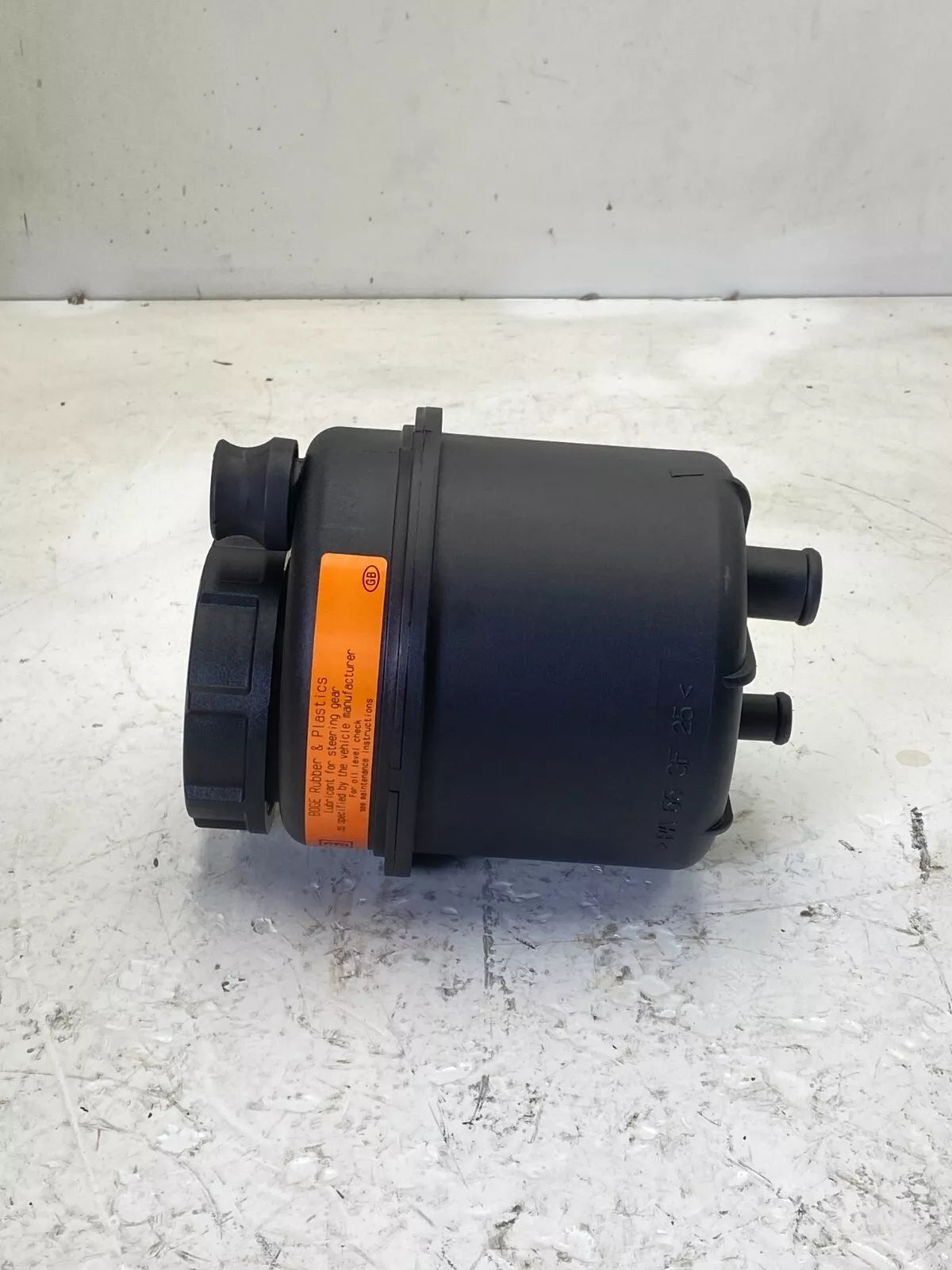 1592945 Genuine Volvo Power Steering Fluid Reservoir — ADVANCED TRUCK PARTS